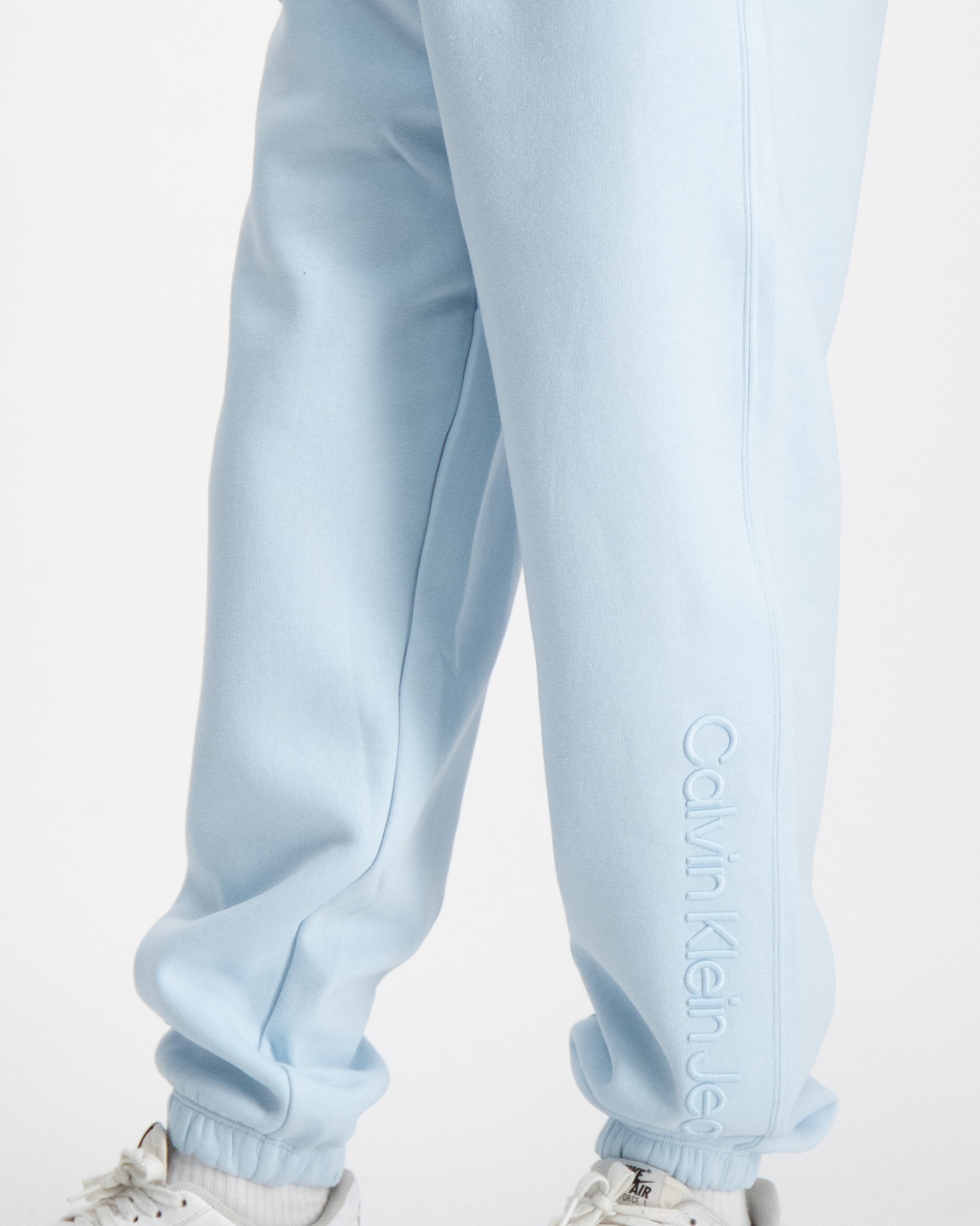 Calvin Klein RAISED INST. LOGO FLEECE JOGGER Sininen varten Pojat ...