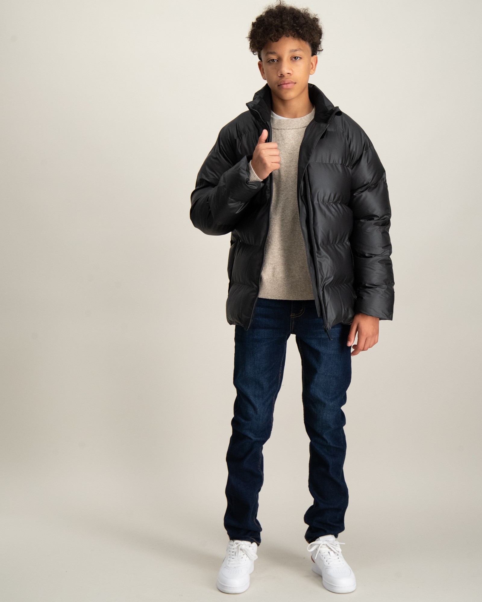 Didriksons MEGA KIDS JKT Sort til Dreng | Kids Brand Store