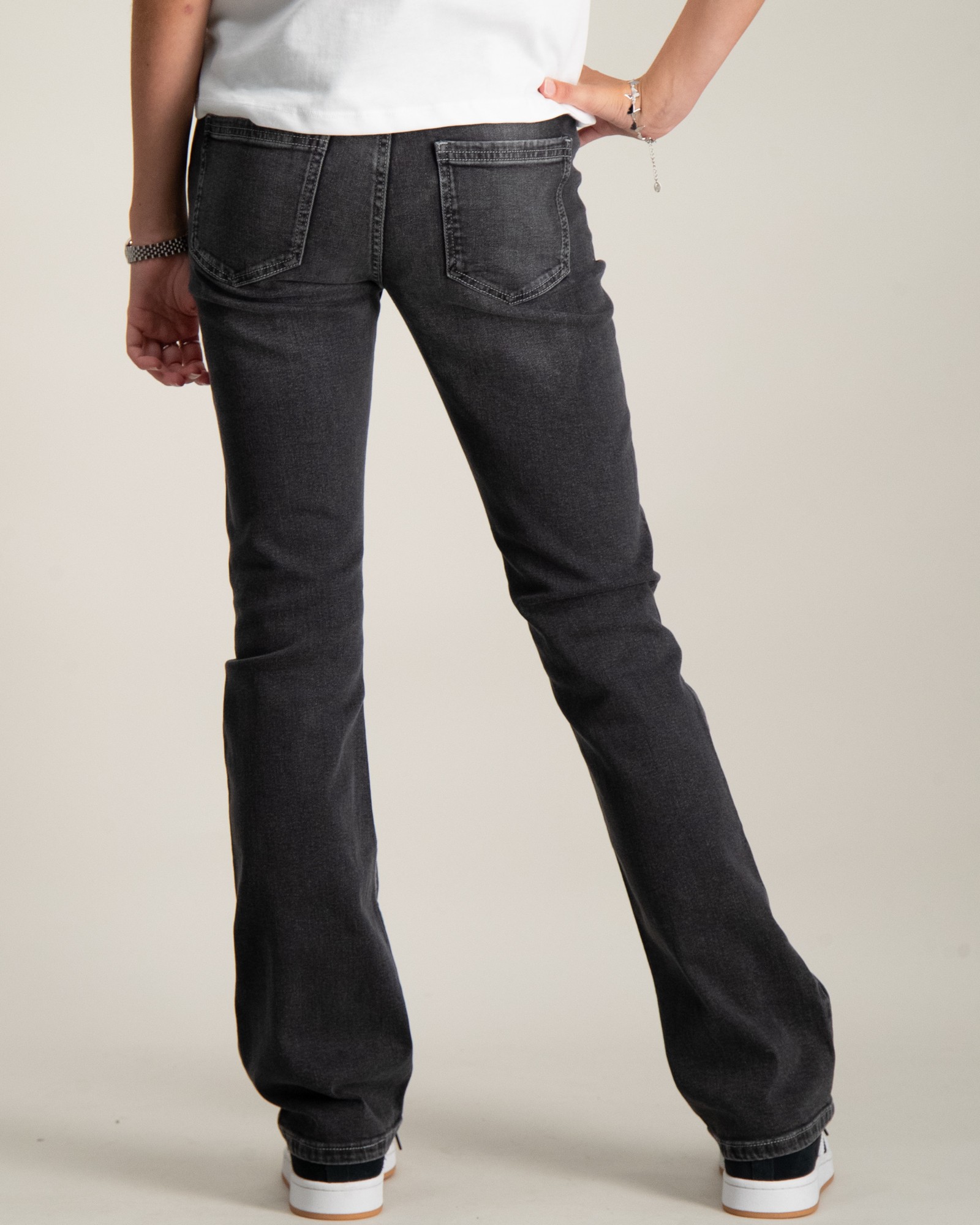 Gina Tricot Young Front pocket bootcut jeans Svart för Tjej | Kids ...