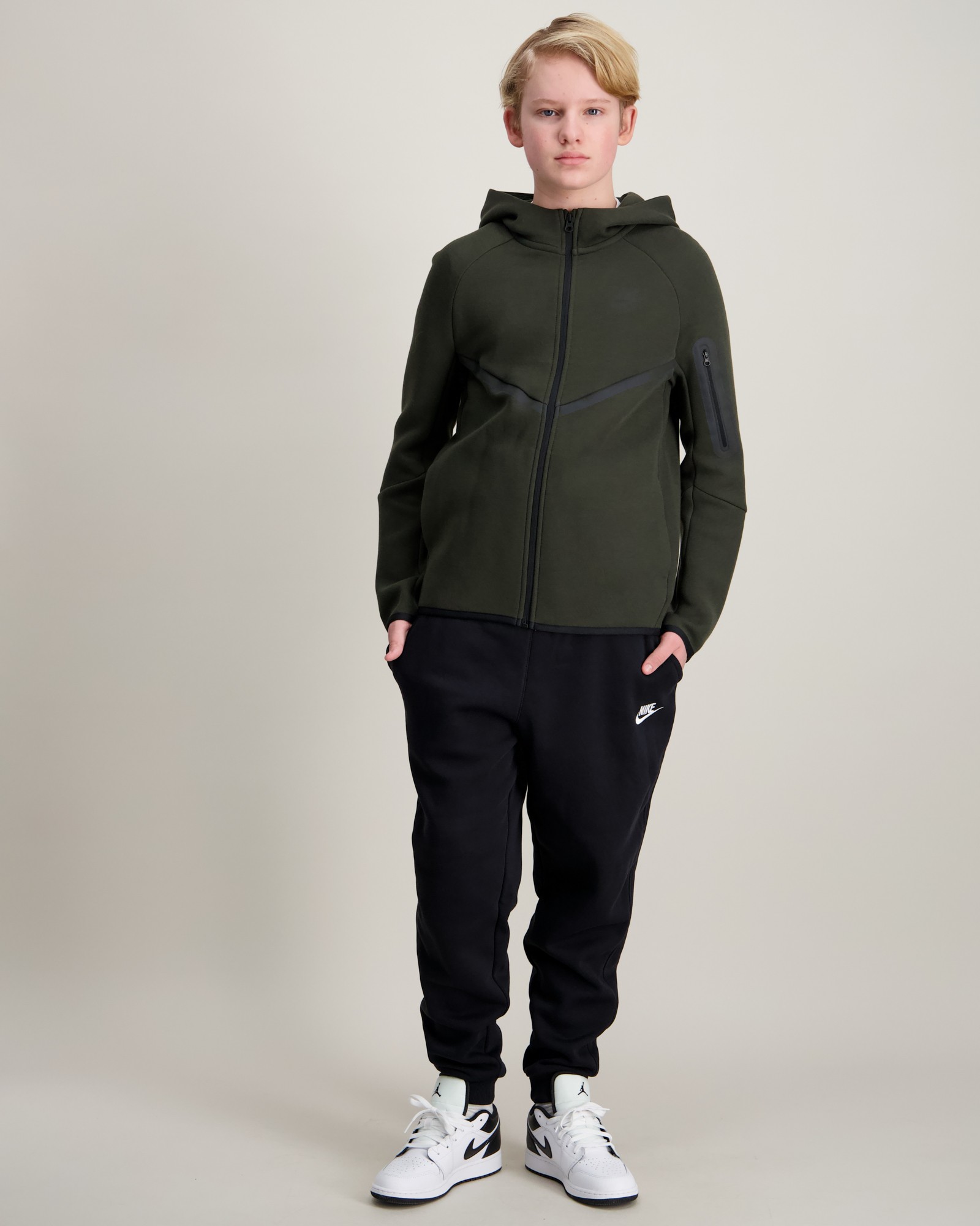 Nike B Nsw Tch Flc Fz - Pd Grün für Jungen | Kids Brand Store