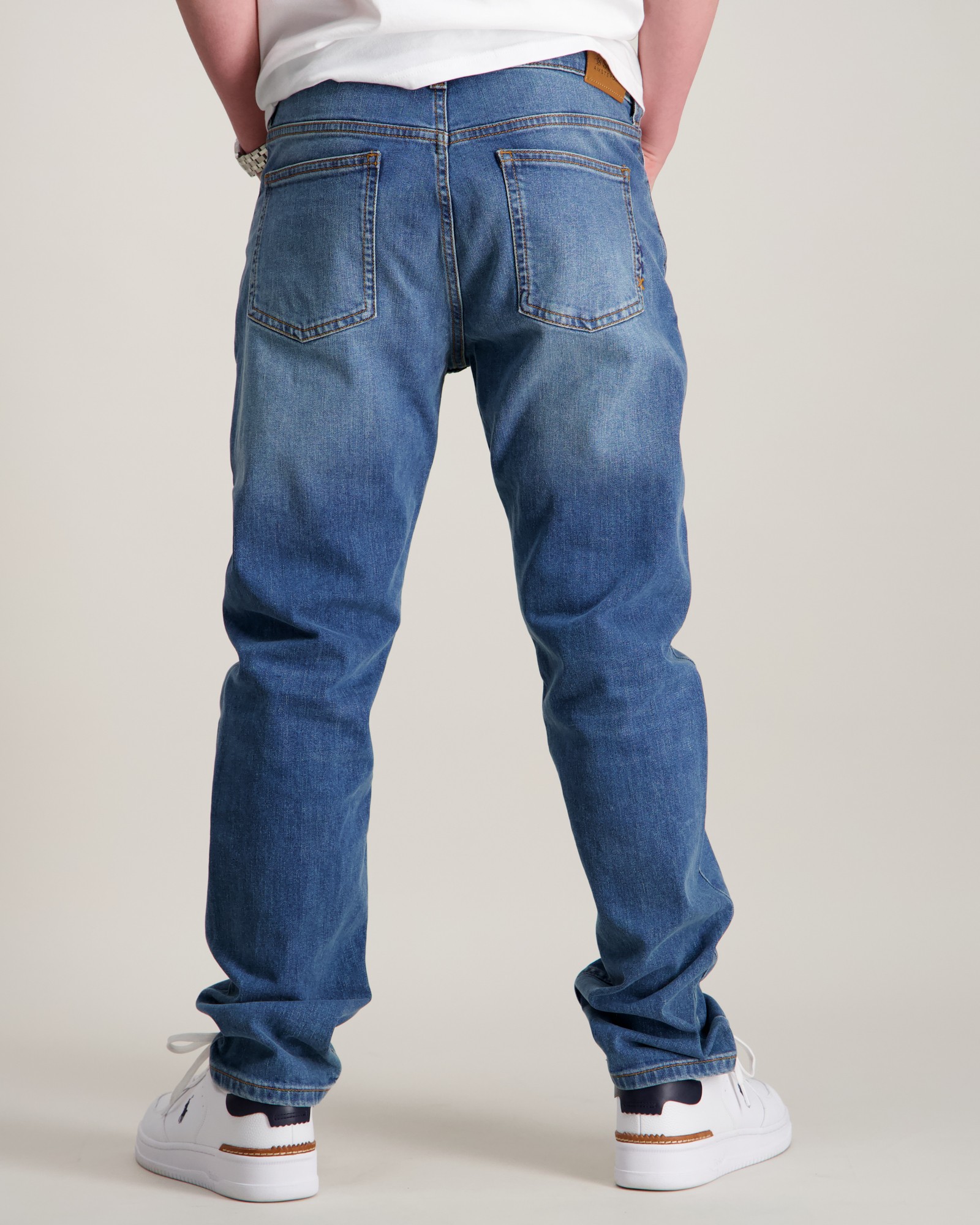 Scotch & Soda CORE Dean loose tapered jeans Blå för Kille | Kids Brand ...