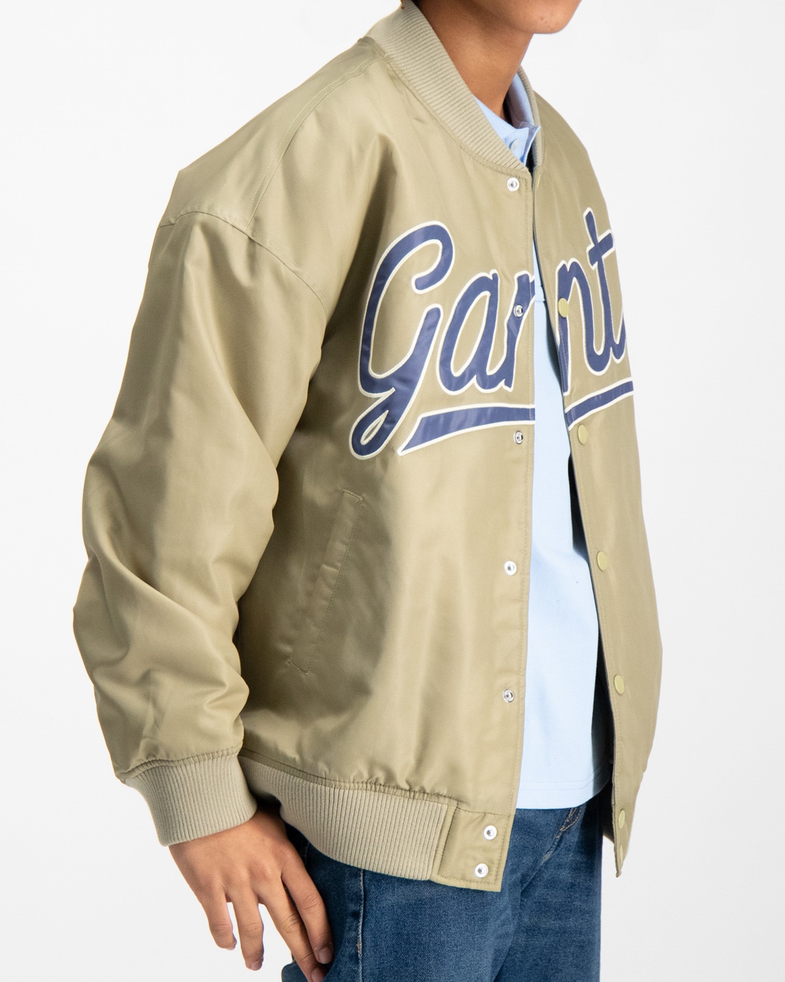 GANT SCRIPT LOGO VARSITY JACKET Beige til Dreng | Kids Brand Store