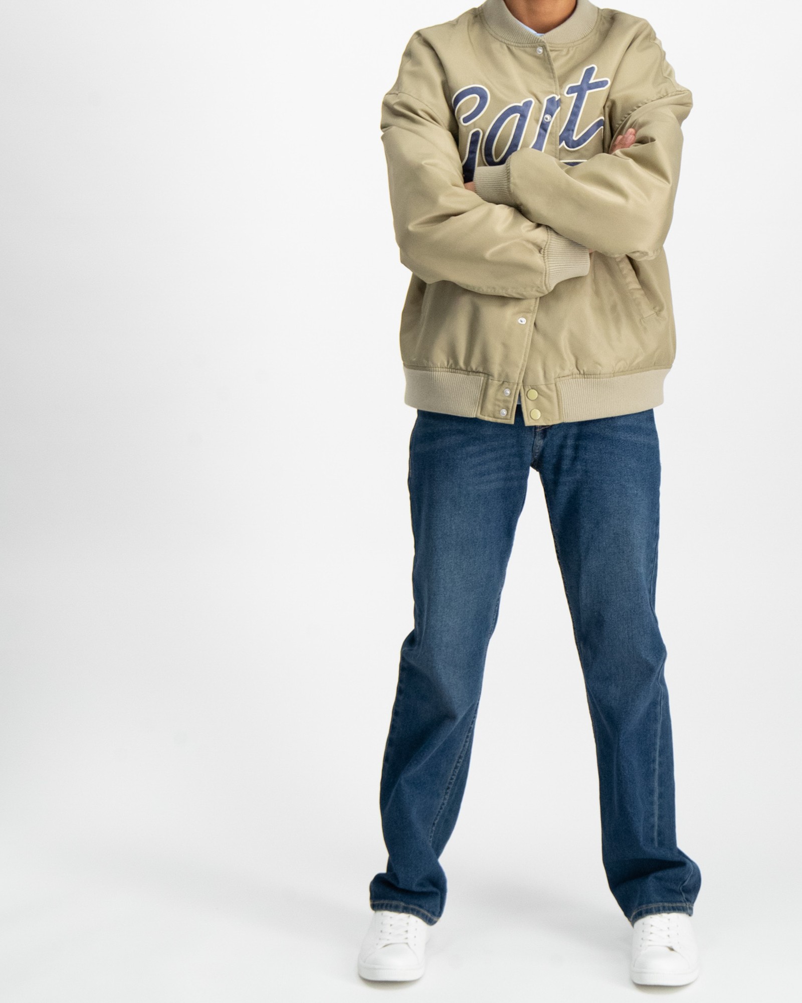 GANT SCRIPT LOGO VARSITY JACKET Beige til Dreng | Kids Brand Store