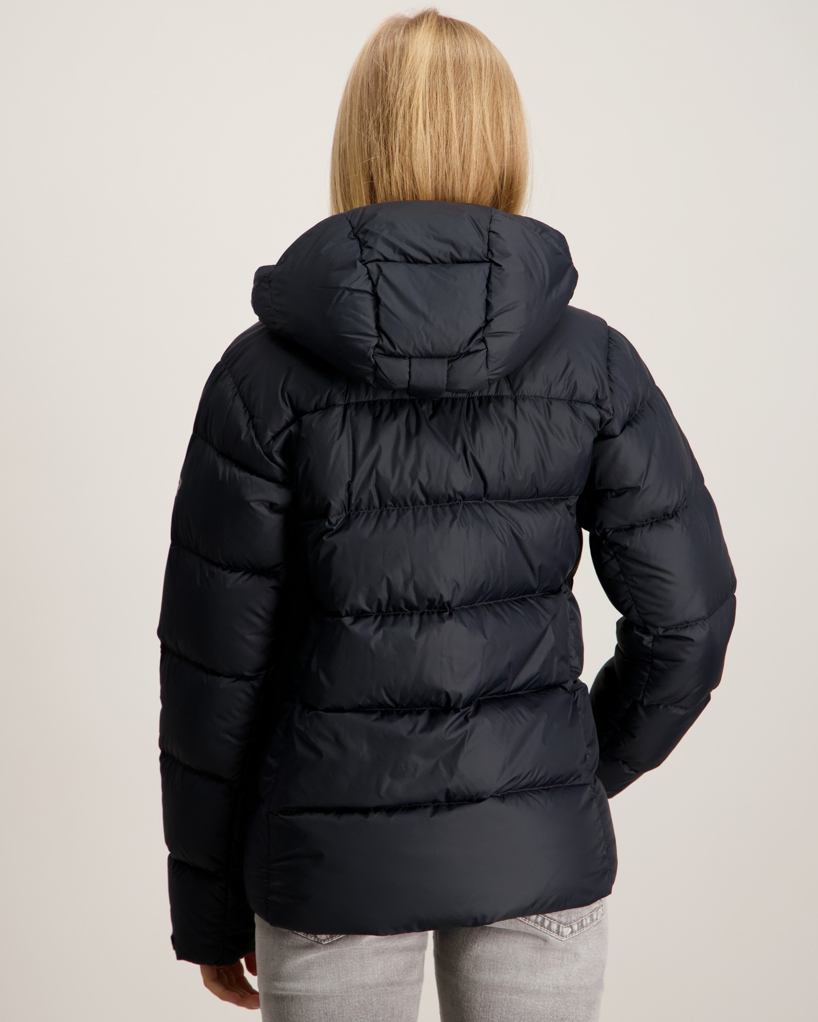 Peak Performance Jr Frost Down Puffer Jacket Svart för Tjej | Kids ...