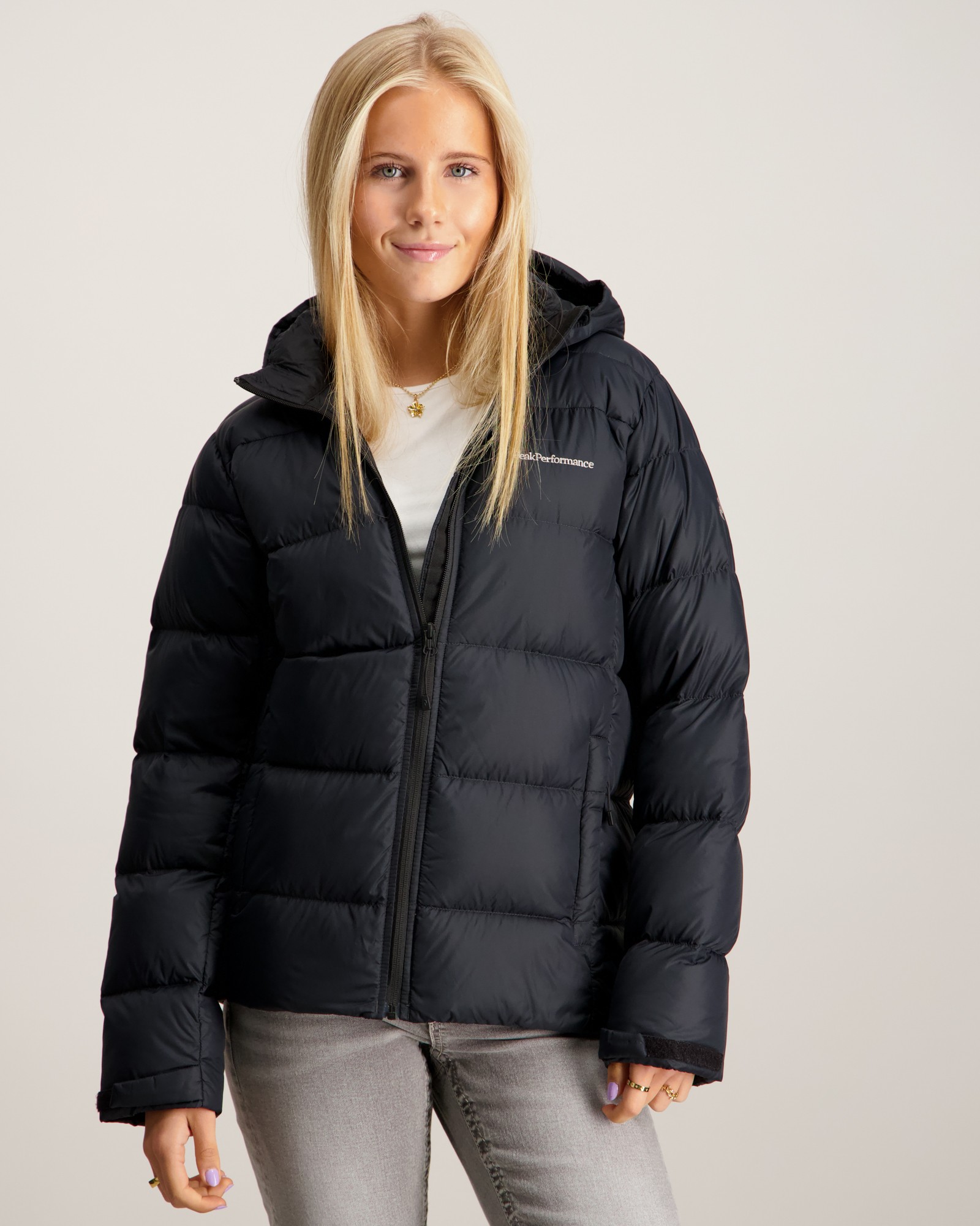 Peak Performance Jr Frost Down Puffer Jacket Svart til Jente | Kids ...