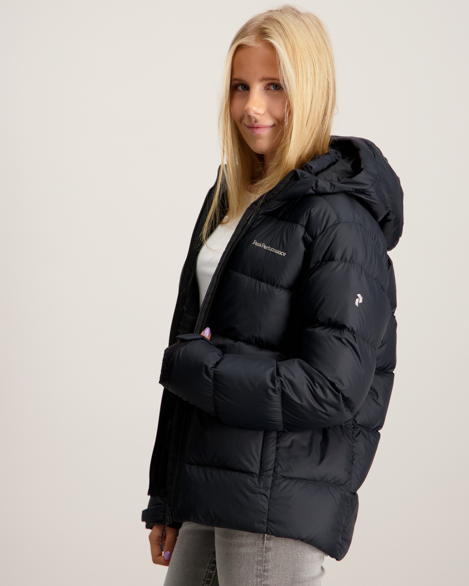 Peak Performance Jr Frost Down Puffer Jacket Svart til Jente | Kids ...