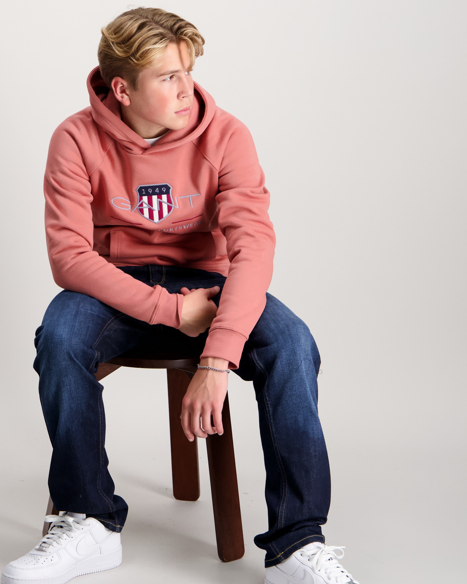GANT ARCHIVE SHIELD HOODIE Röd för Kille | Kids Brand Store