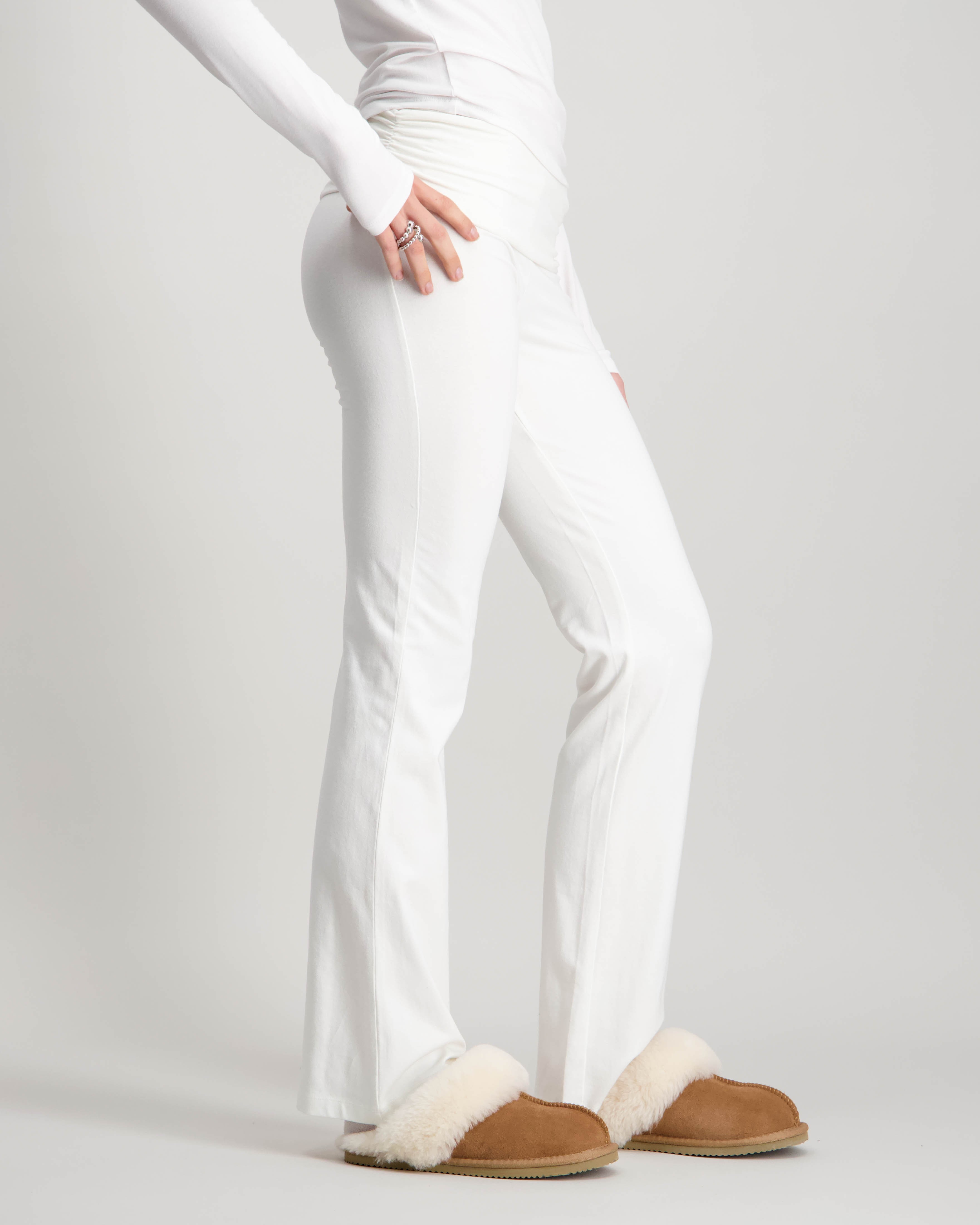 RYVLS Soft L/W Flare Leggings Cremefärgad för Tjej | Kids Brand Store