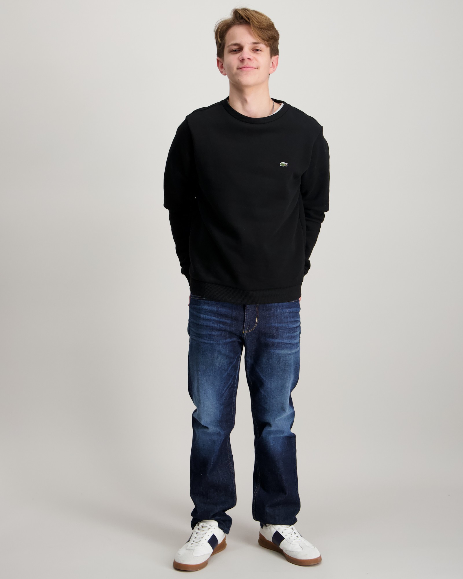 Lacoste LCB CORE FLEECE CREW Musta varten Pojat | Kids Brand Store