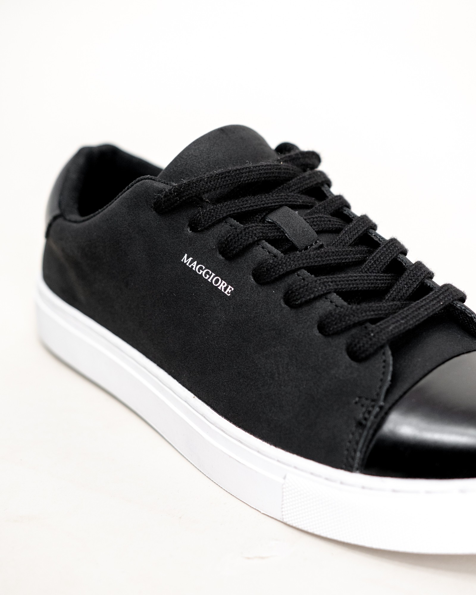 MAGGIORE Cap Toe Sneaker Musta varten Pojat | Kids Brand Store