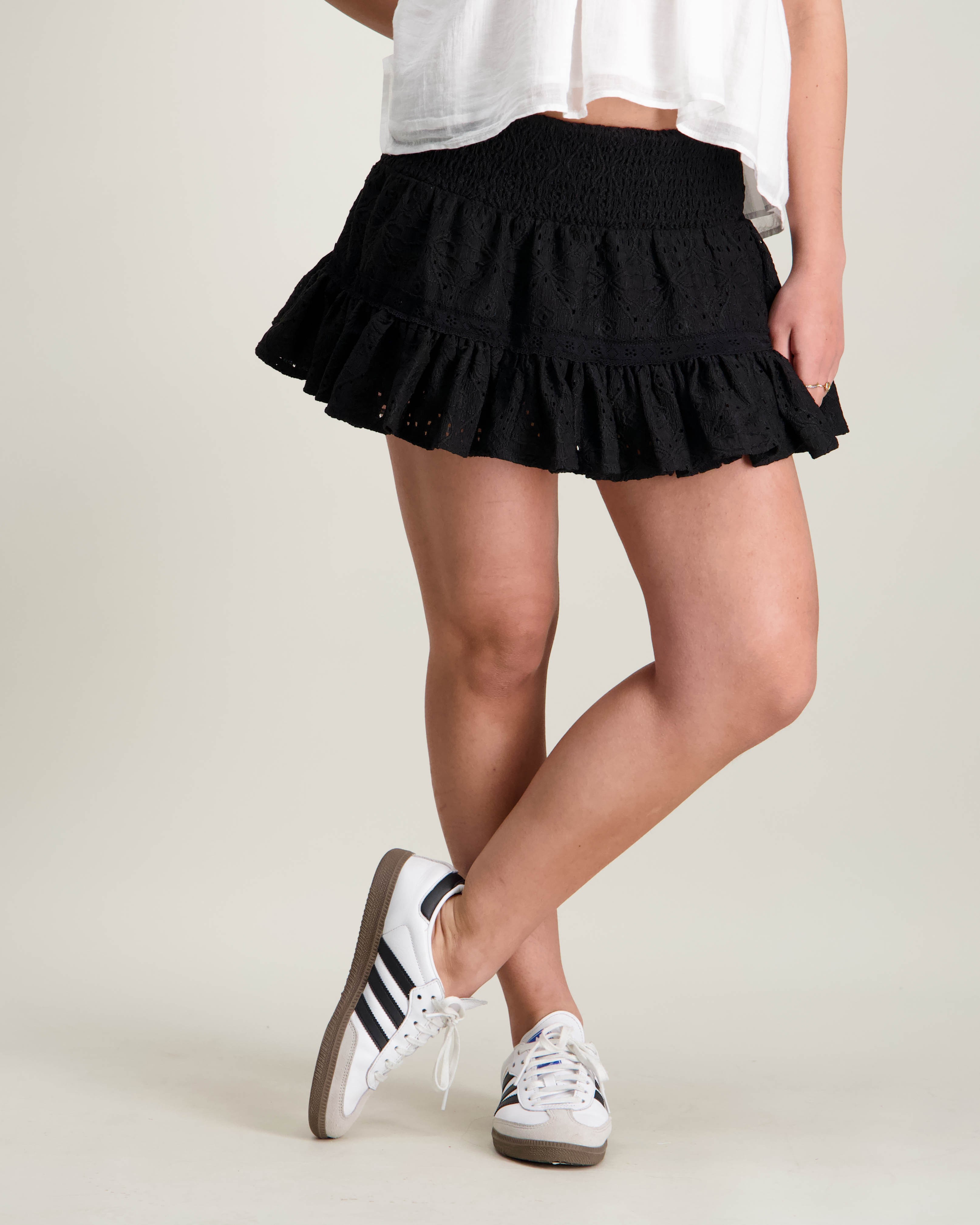 Gina Tricot Young 14+ 14+ broderie anglais skirt Schwarz für Mädchen ...