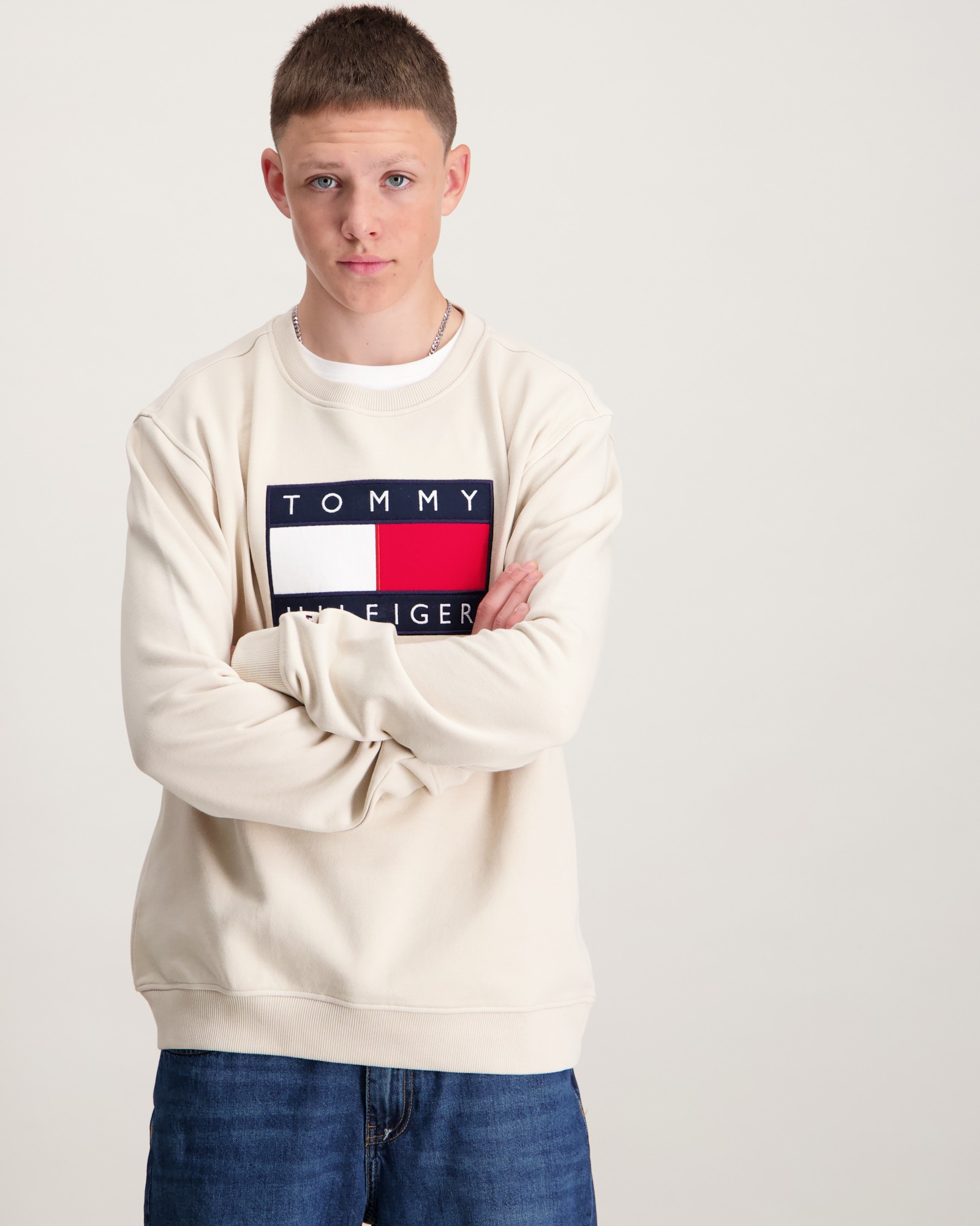 Tommy Hilfiger HERITAGE FLAG SWEATSHIRT Beige für Jungen | Kids Brand Store